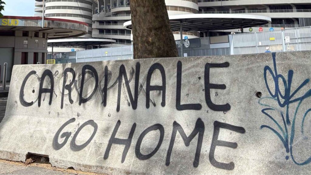 Contestazione tifosi Milan: scritte contro Cardinale, Ibrahimović e ...
